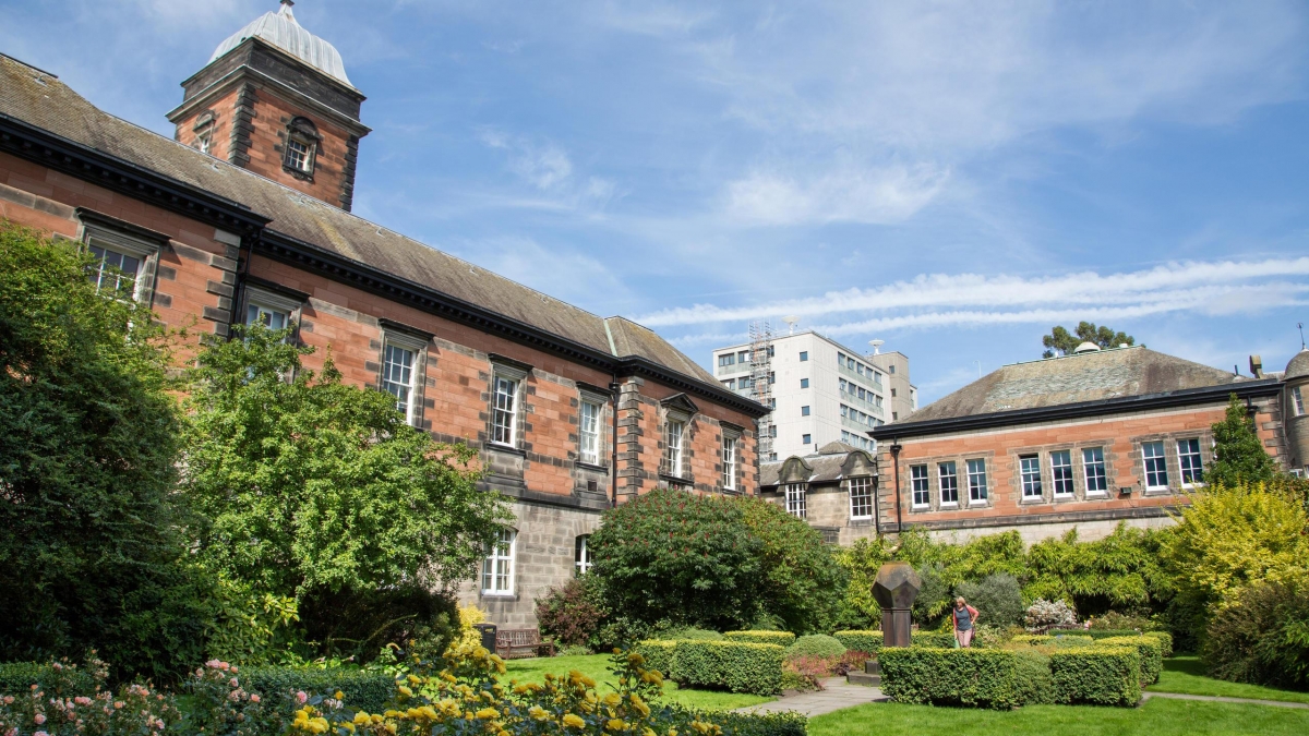 University Of Dundee - City Campus Dundee, UK 2026: Application Fees ...
